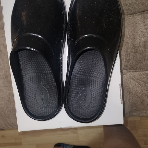 OOFOS | Shoes | Oofos Like New Oocloog Black Recovery Mules Clogs ...